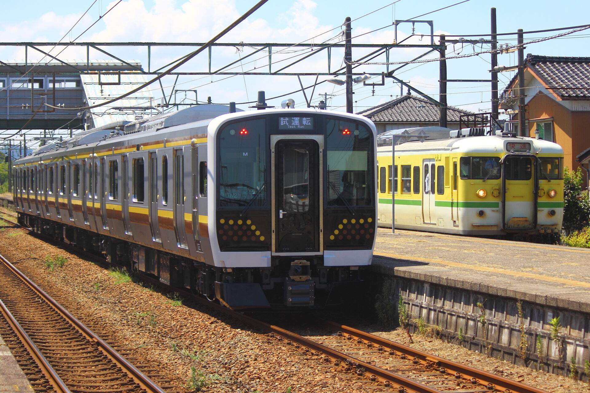 2021/8/5 E131系600番台(TN2)総車新津出場など - 瞬を撮り上げる