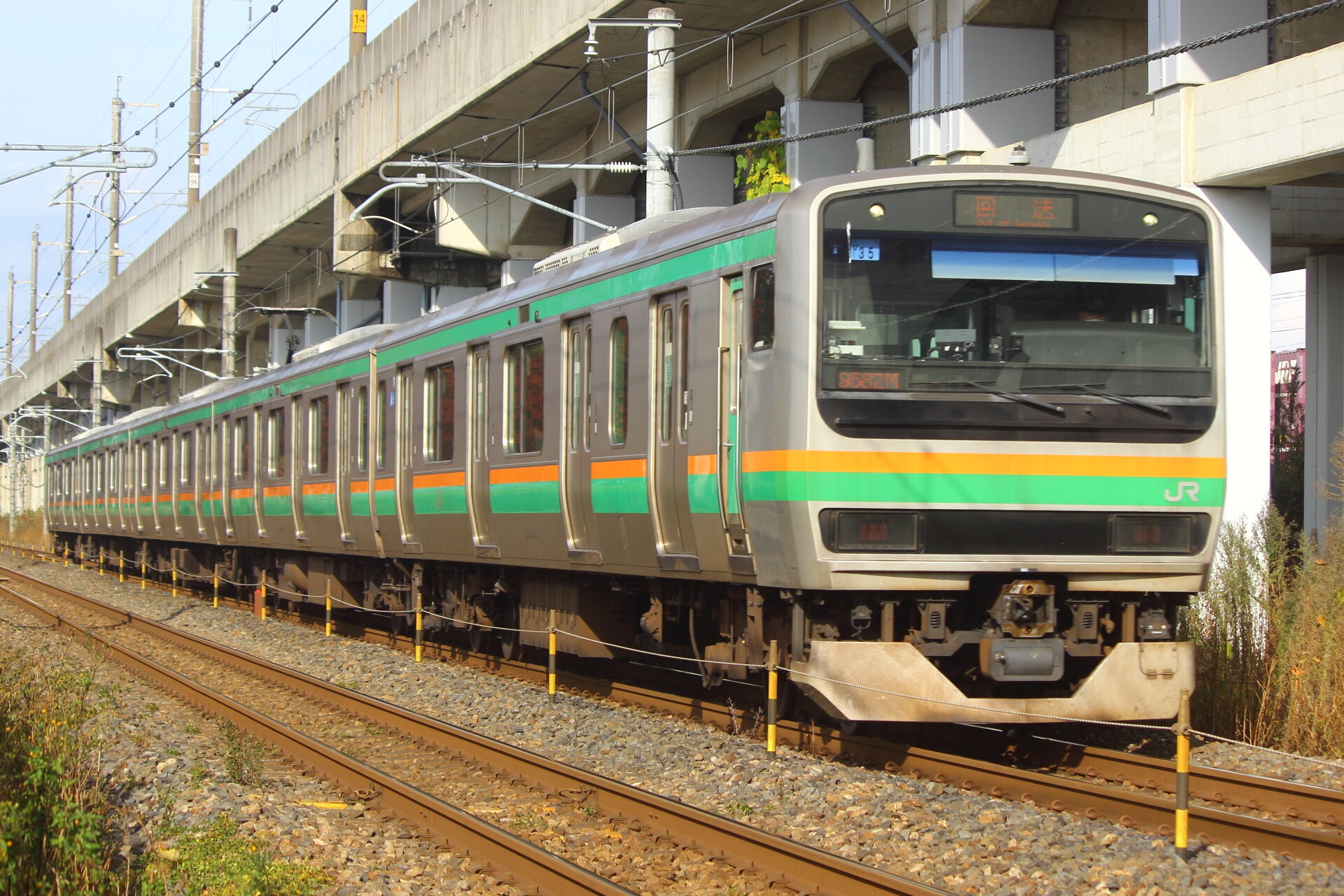 2022/11/22 E231系(U35)臨時回送 - 瞬を撮り上げる