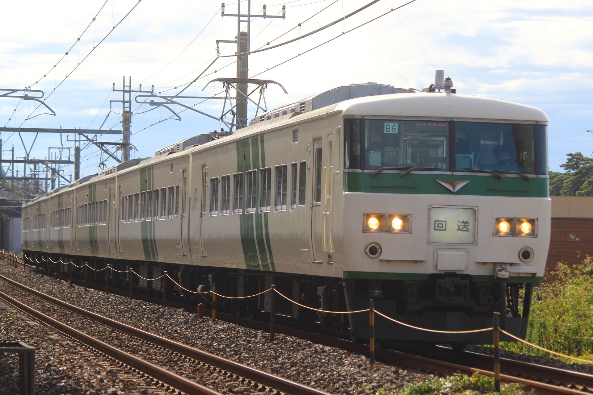 2023/11/11 E655系団臨、185系集約臨 - 瞬を撮り上げる