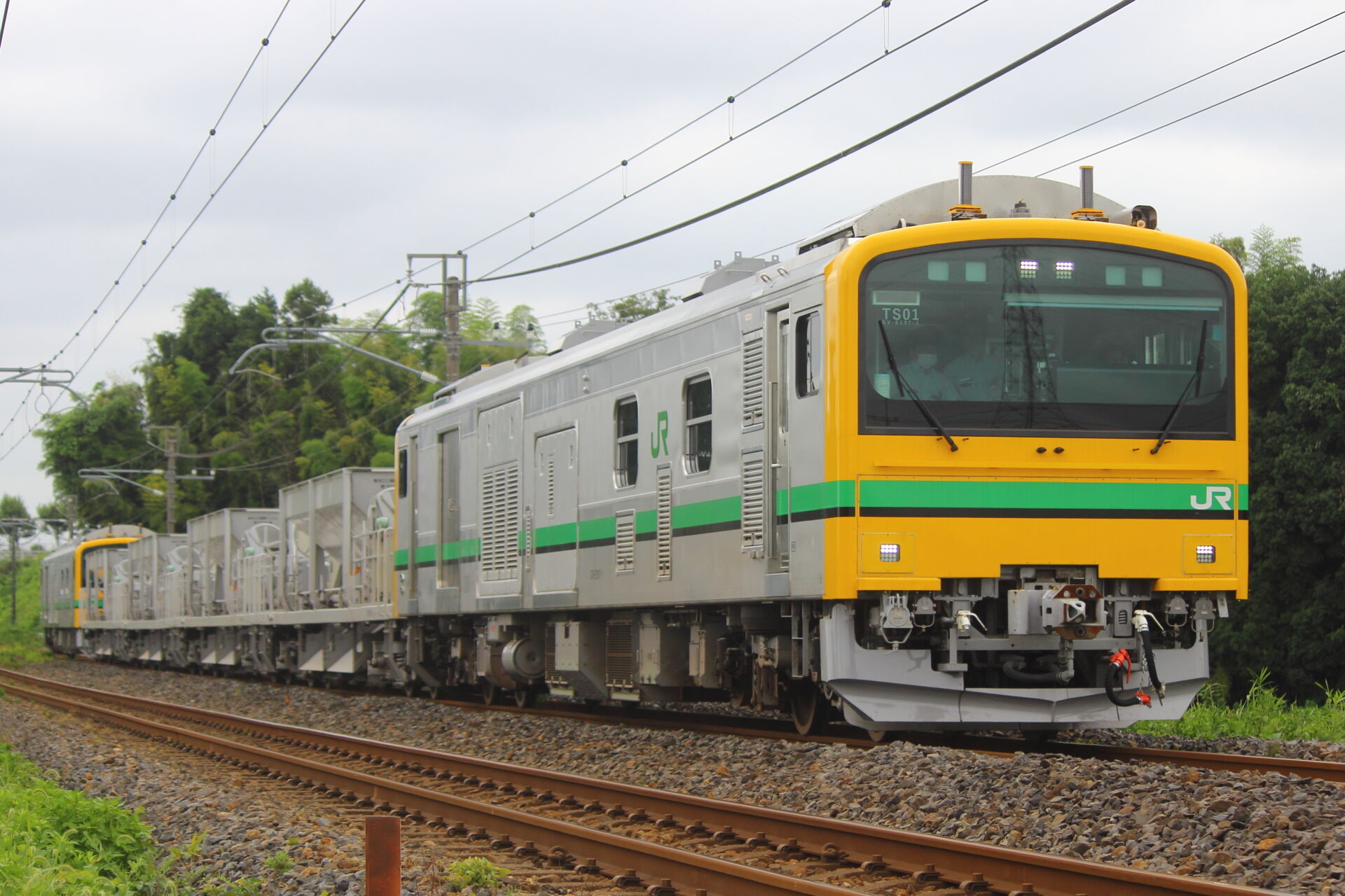 2022/8/30 GV-E197系試運転、150mレール輸送 - 瞬を撮り上げる